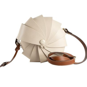 Unique handbags you absolutely want to know about - Amanda Heuser